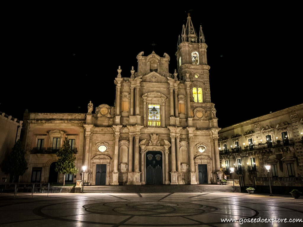 Wordless Wednesday: Acireale At Night - Go See Do Explore